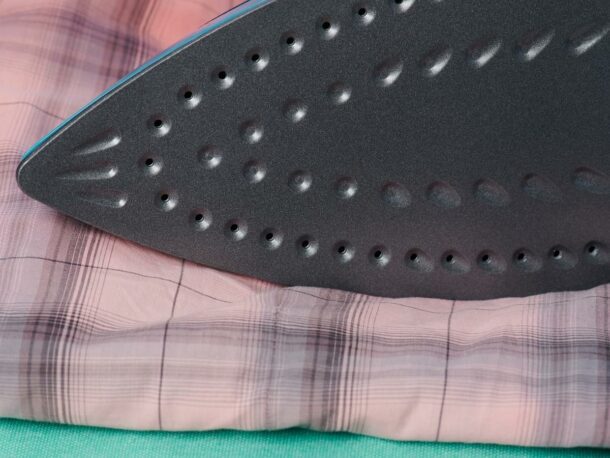 11 time-saving tips to clean your iron plates - Sparkling and Beyond